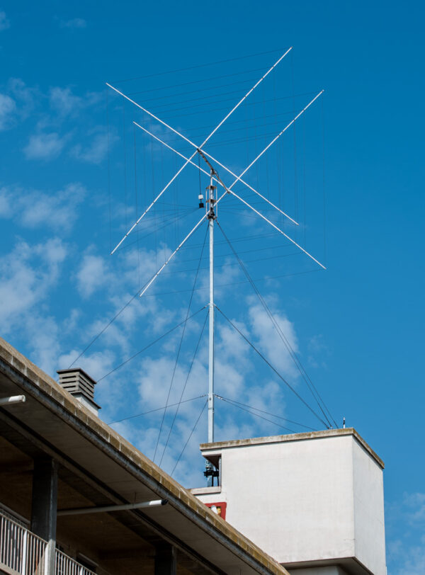 El Sueño de la Radio: Conectando con el Mundo - SILCOM